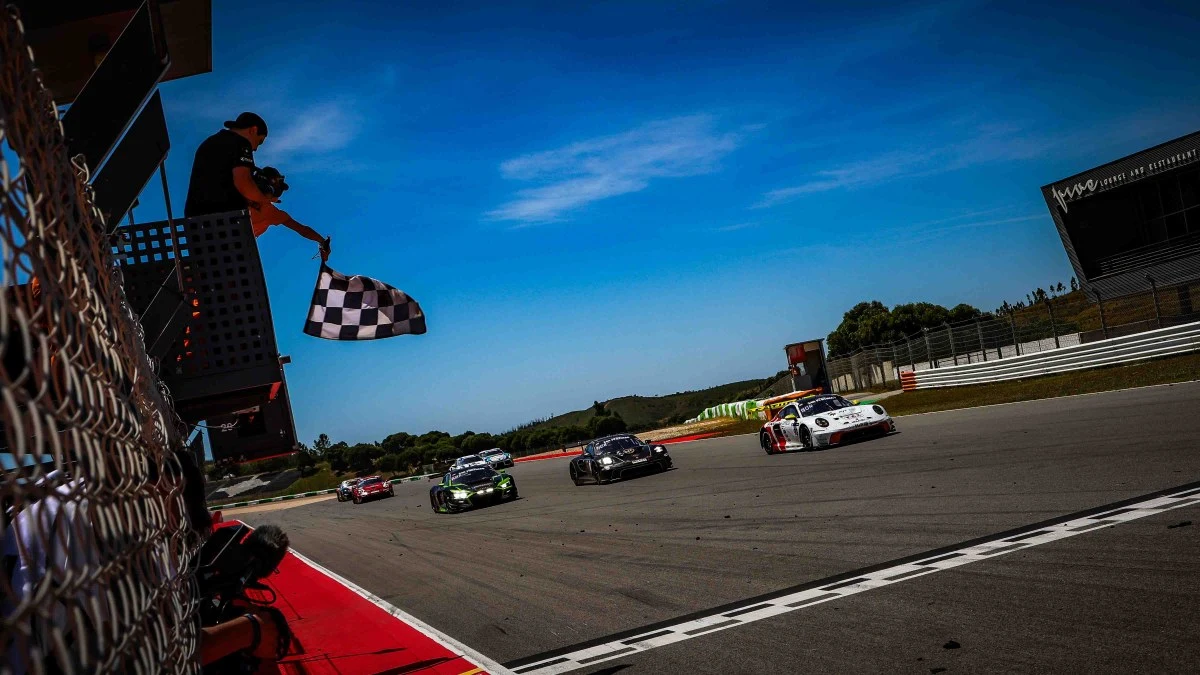 24H Series Portimao: Red Ant Racing verovert één-tweetje - Welkom op de ...